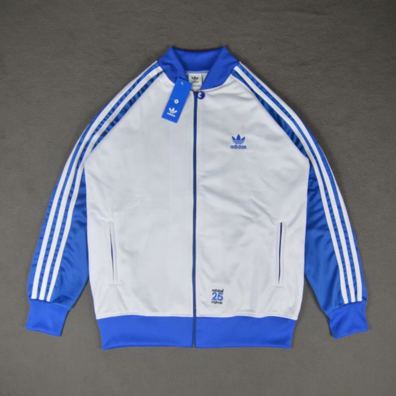 Jual TRACTOP ADIDAS NIGO BEAR | Shopee Indonesia