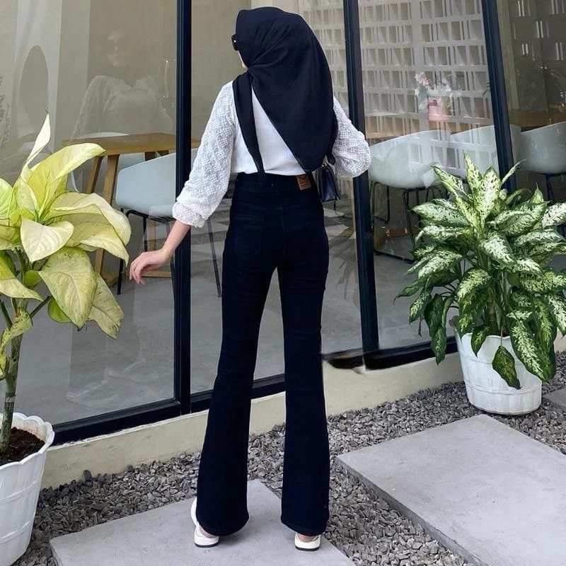 Jual HW Cutbray Jeans Wanita - Celana Cutbray Strecht Kekinian ...