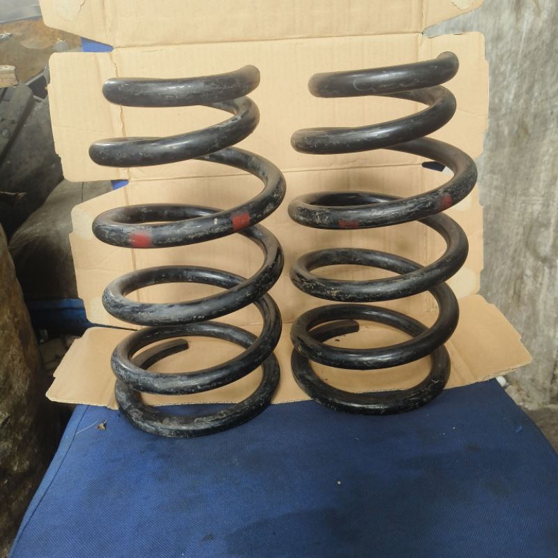Jual PER SPIRAL SHOCK BREAKER TOYOTA INNOVA REBON DEPAN KANA KIRI ...