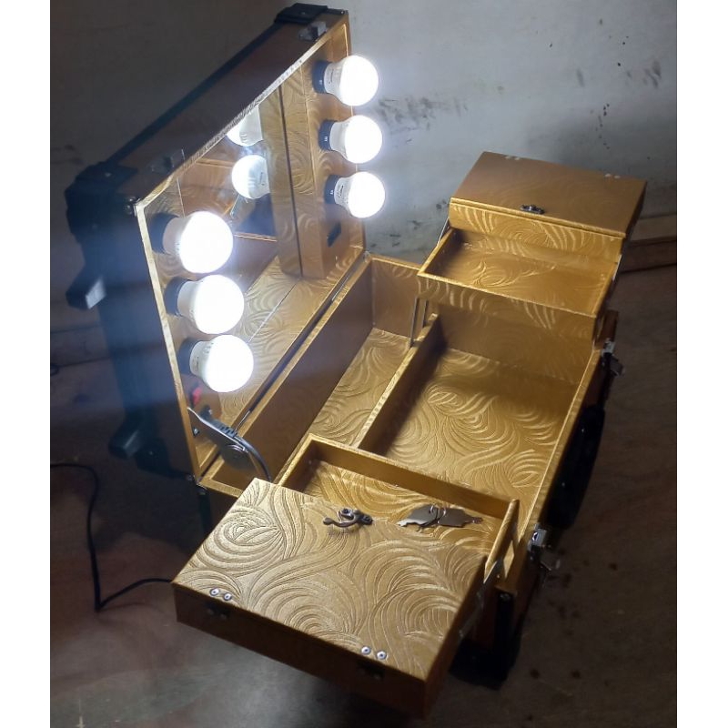 Jual Koper Makeup/Beautycase Uk. 40cm 6 Lampu 4 Rak+Trolly | Shopee ...