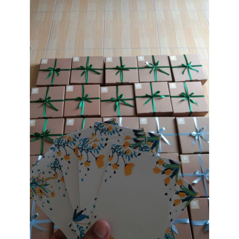 Jual Gift Box Vitamin & Jajan (Bisa Request Isian Sesuai Budget ...