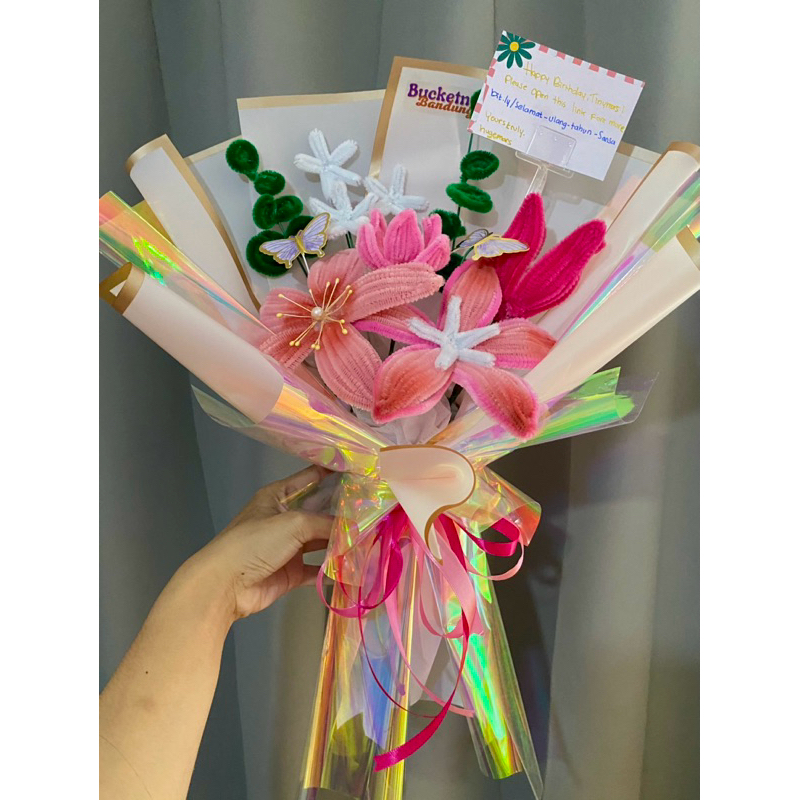 Jual bucket bunga// bucket bulu kawat// bucket wisuda | Shopee Indonesia