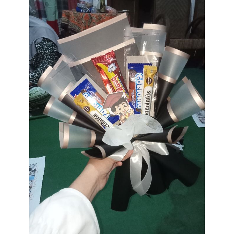 Jual buket snack wisuda simpel | Shopee Indonesia