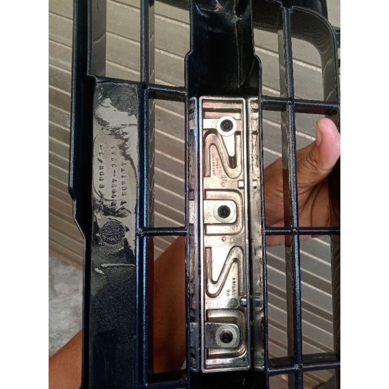 Jual grill mobil Isuzu phanter original | Shopee Indonesia