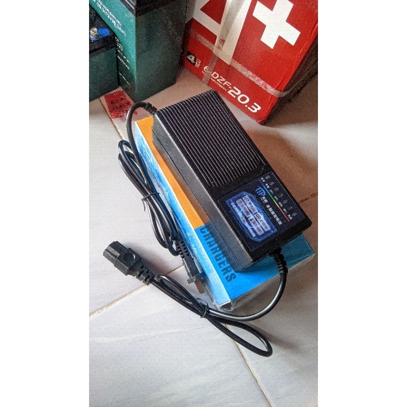 Jual Charger aki/accu MOTOR LISTRIK 60V20AH ORIGINAL fast CHARGING ...
