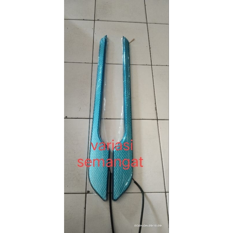 Jual LAMPU SELENDANG DEPAN JETBUS 5 BLUE 24V | Shopee Indonesia