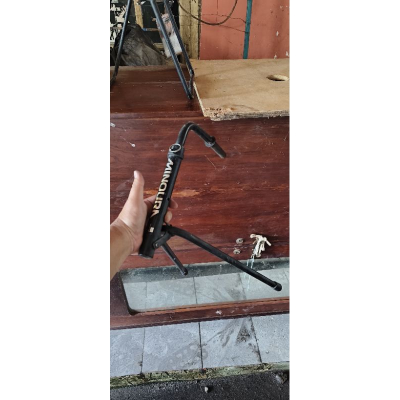 Jual Stand display sepeda merk Minoura Bekas | Shopee Indonesia