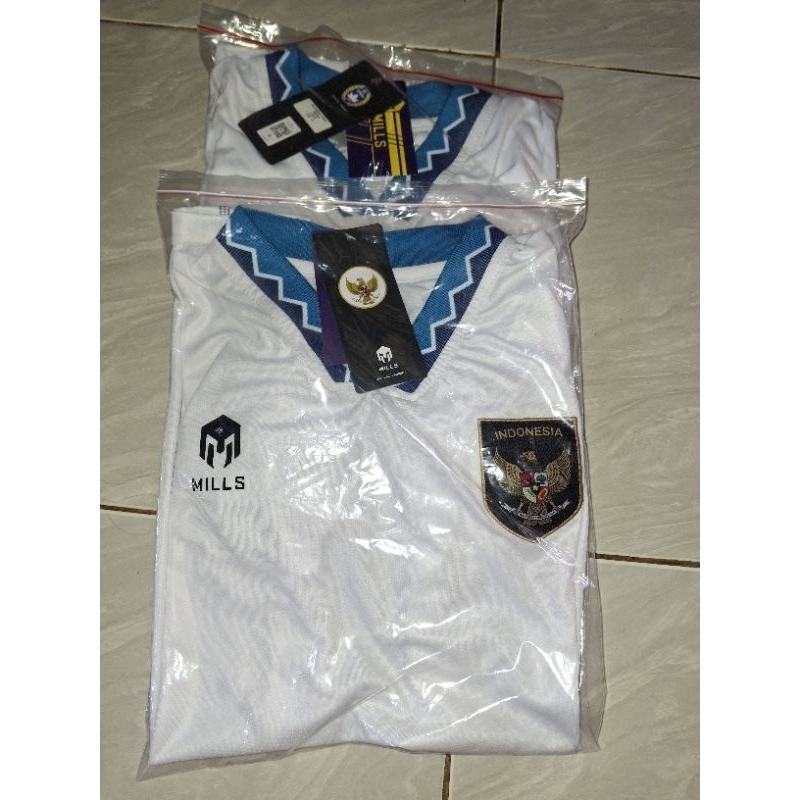 Jual DAPAT 2 BAJU BOLA JERSEY TIMNAS INDONESIA AWAY PUTIH GRADE ORI ...