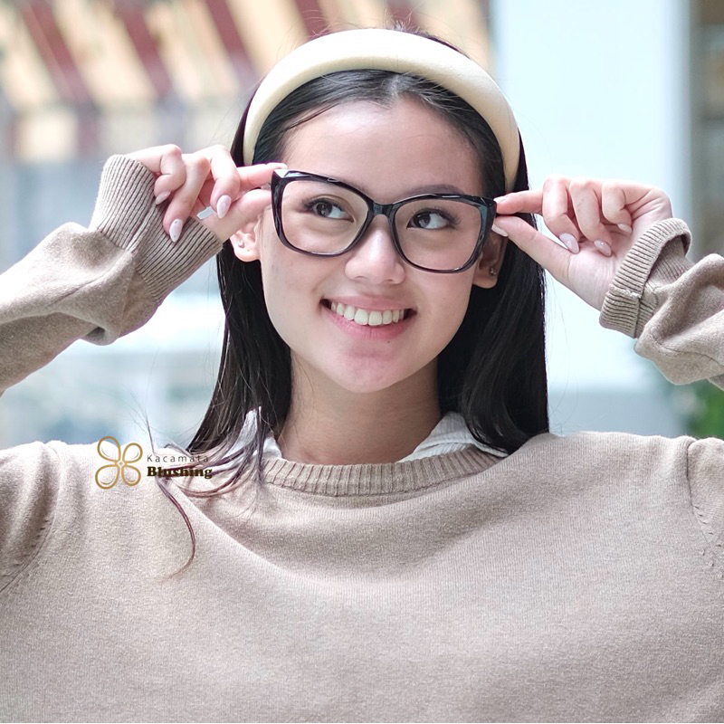 Jual Kacamata Blushing -Frame Chava Black | Shopee Indonesia