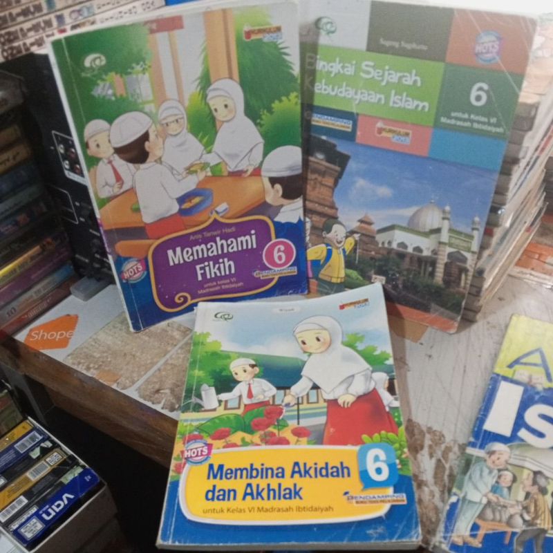 Jual BUKU FIKIH/MEMAHAMI FIKIH/SKI/ BINGKAI SEJARAH KEBUDAYAAN ISLAM /MEMBINA AKIDAH DAN AKHLAK ...