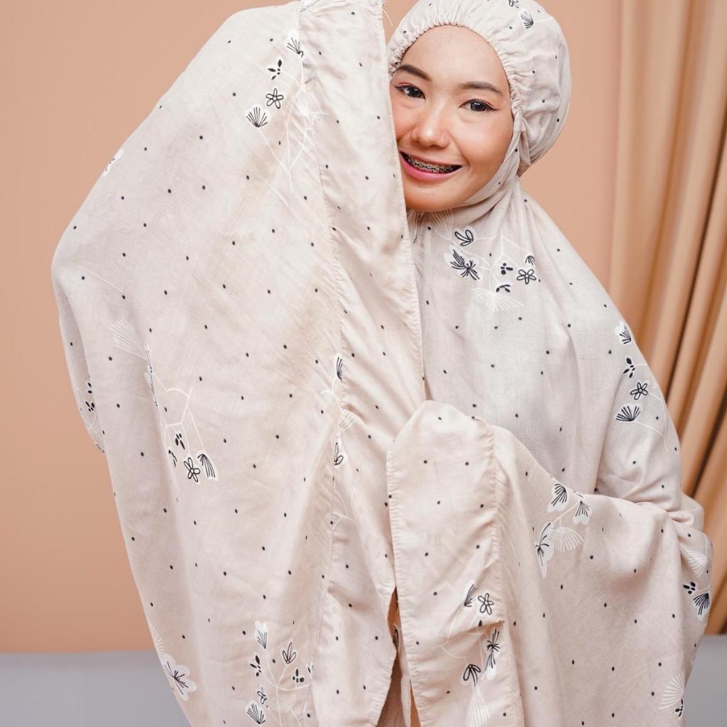 Jual Mukena Rayon Jumbo Dewasa Salma Adem Nyaman Lembut Mewah Cantik ...