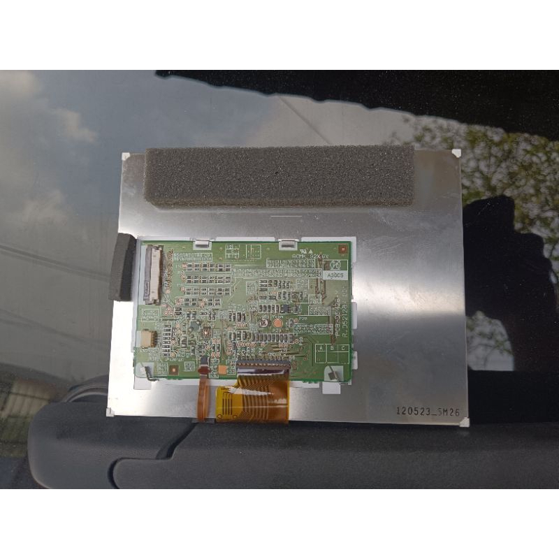 Jual Layar Lcd Keyboard yamaha PSR-S950 Kondisi Normal dan mulus ...