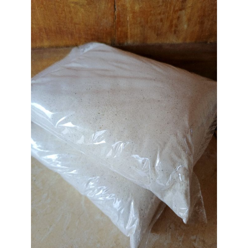 Jual TEPUNG JAGUNG HALUS/ampok halus/bisa COD/ tepung jagung/sego jagung / 1 kg/750g, 500g, 250g ...