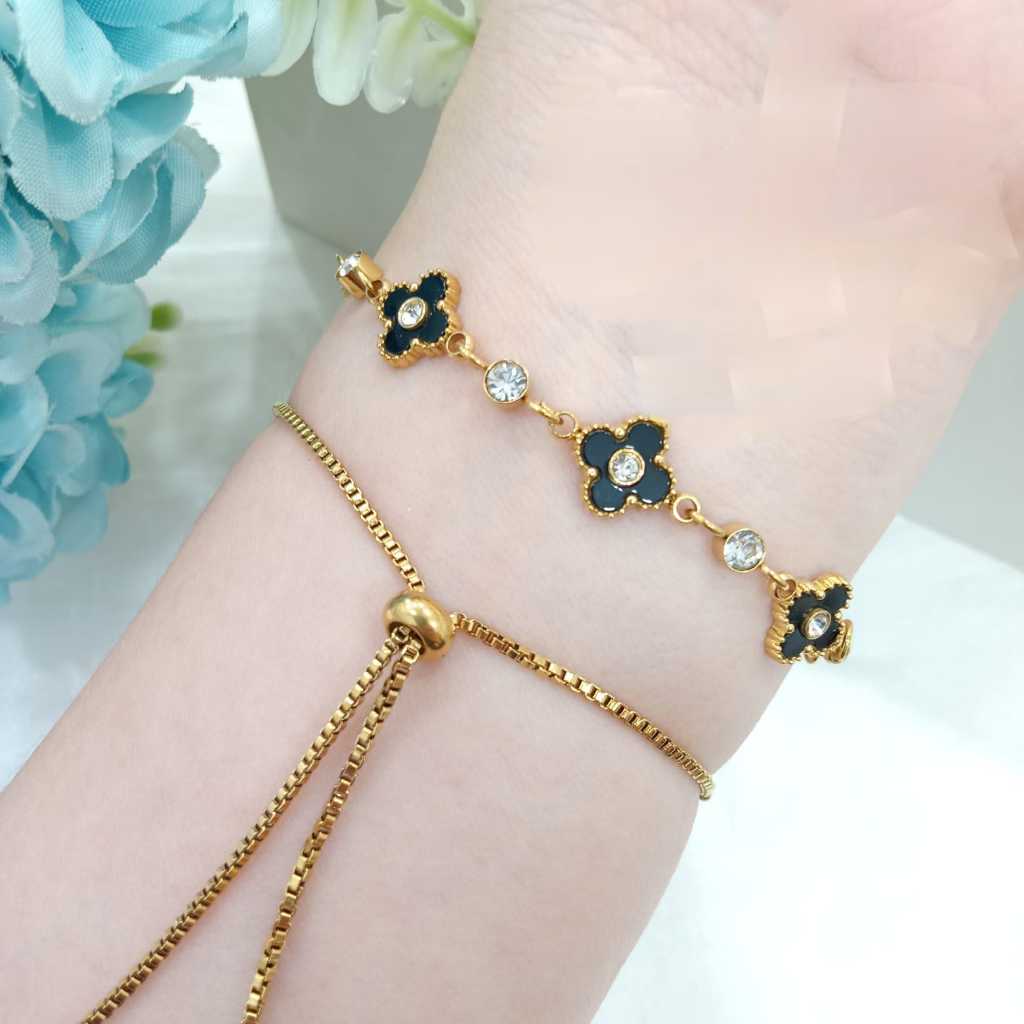 Jual Gelang Titanium Wanita Terbaru Model Bunga Clover Mata | Shopee ...