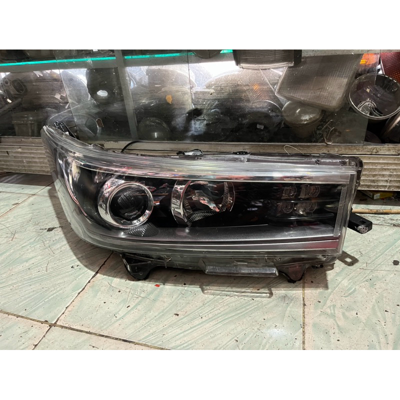 Jual HEADLAMP INNOVA REBORN VENTURER 2020 2021 2022 ORIGINAL | Shopee ...