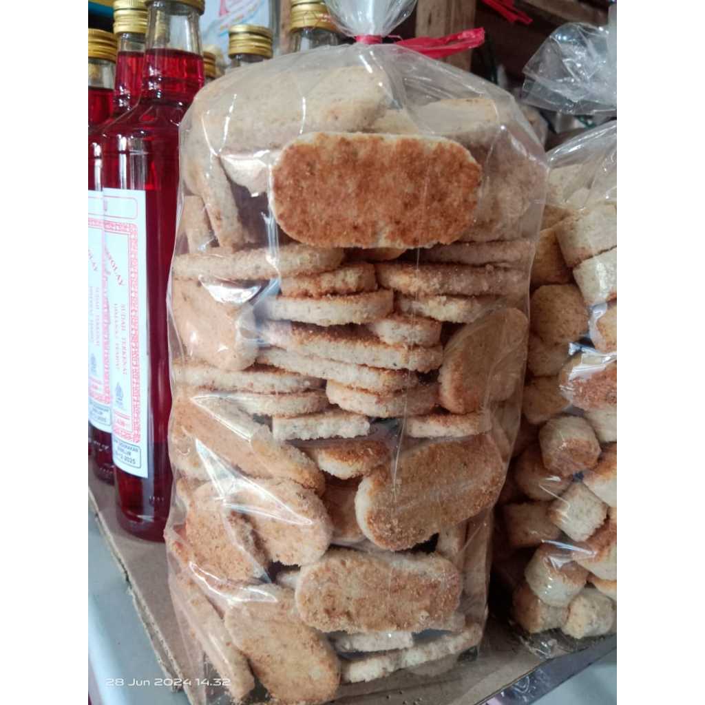 Jual KUE SAGON OVAL SAGON KELAPA RENYAH DAN MANIS 1BAL isi 1KG | Shopee ...