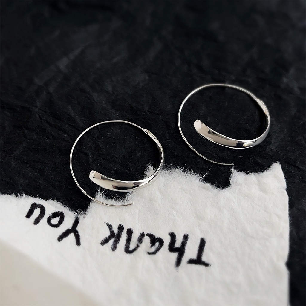 Jual EMLYS.studio - GREY EARING - Anting Simple Aesthetic | Shopee ...