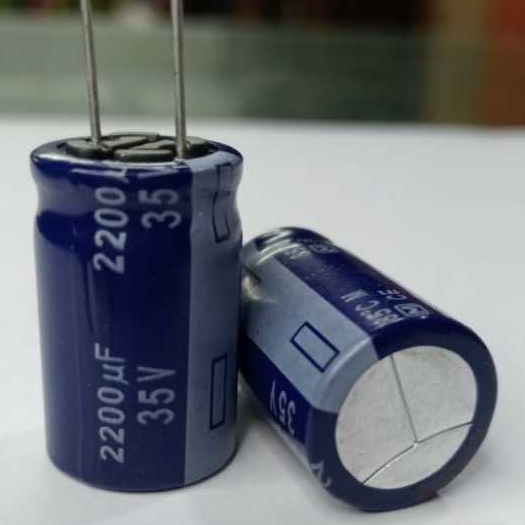 Jual elco 2200uF 35volt panasonic biru japan electrolyte capacitor ...