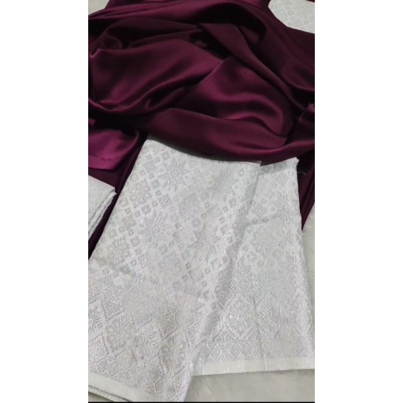 Jual Paket Bridesmaids Satin Maxxmara Burgundy & Songket Putih | Shopee ...