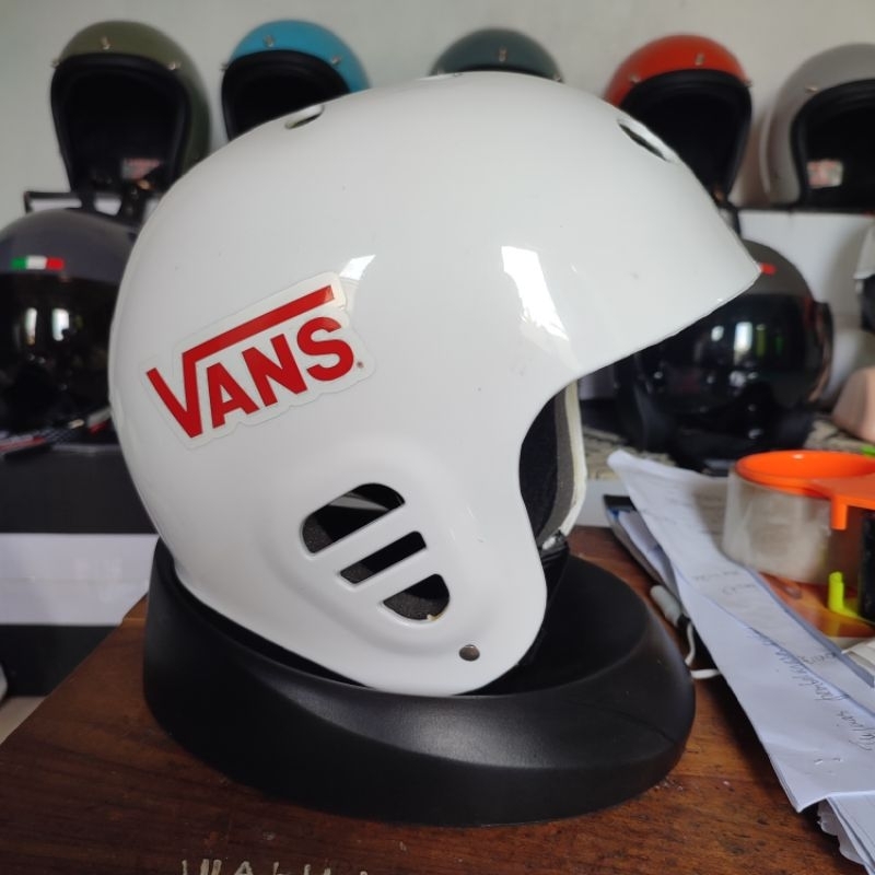 Jual Helm BMX Vans Helm Skate Helm Helm Sepeda | Shopee Indonesia