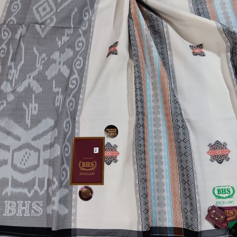 Jual SARUNG BHS EXCELLENT GOLD SELVEDGE E52 SGA 2 PUTIH SONGKET ...