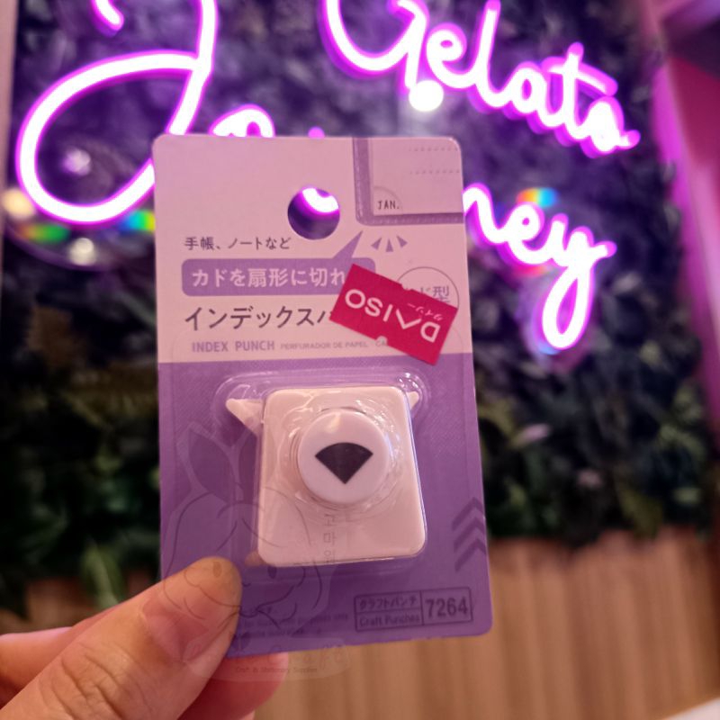 Jual (Daiso) LC Corner Punch Daiso 5mm Planner 4mm Black Japan Punch ...