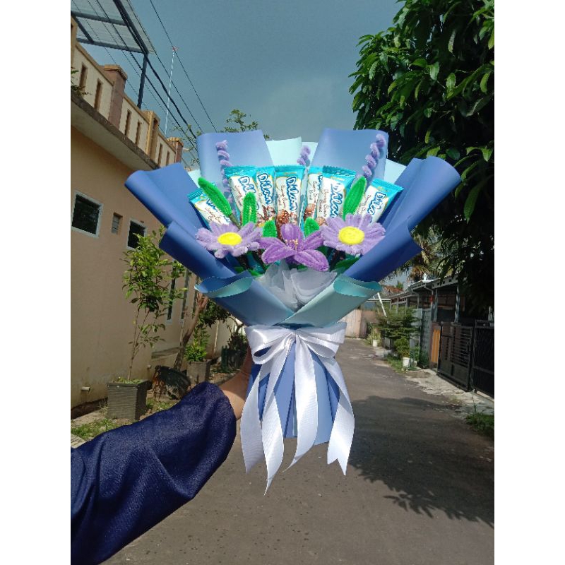 Jual Buket Snack biru mix bunga kawat bulu kado unik cowo cewe hadiah ...