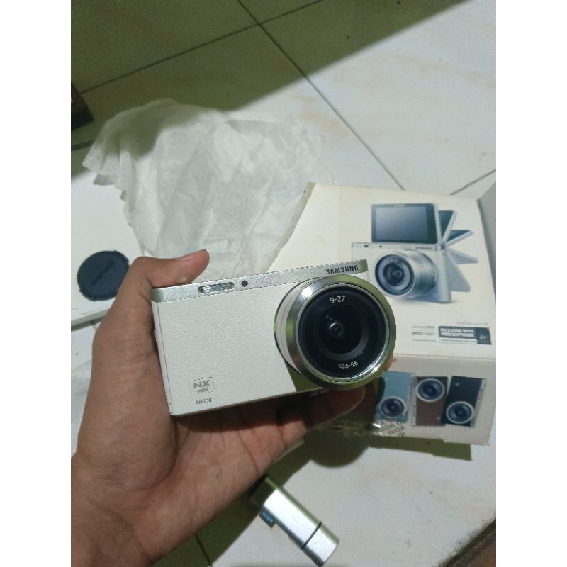 Jual Digicam Samsung NX mini Miroles Flip Lcd fulbox | Shopee Indonesia
