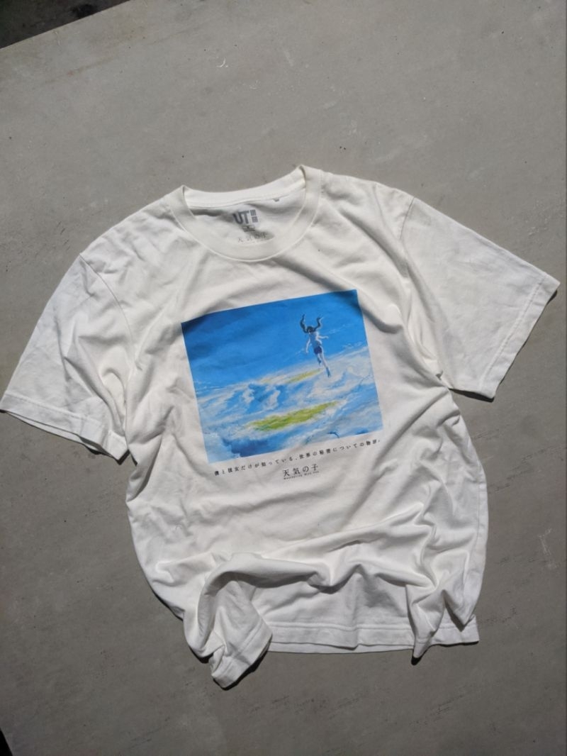 Jual kaos anime uniqlo x weathering with you | Shopee Indonesia