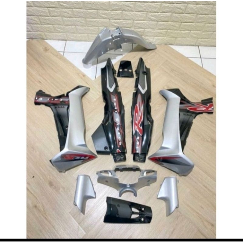 Jual body full set yamaha fis r vega lama fiz r warna perak hitam ...