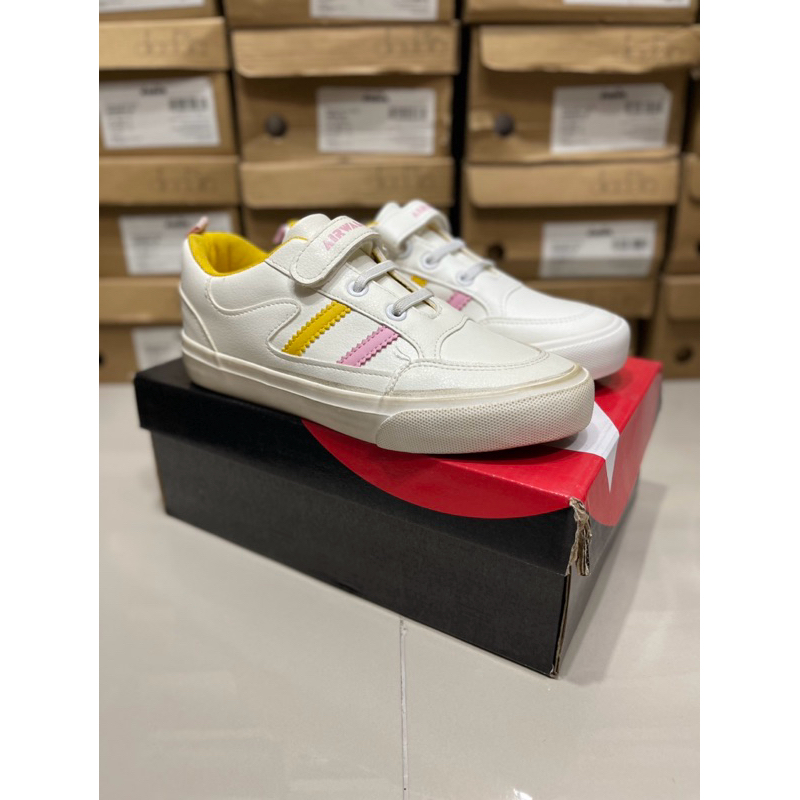 Jual SEPATU ANAK AIRWALK SEAN JR WHITE YELLOW AIW22CX1001Y ORIGINAL ...