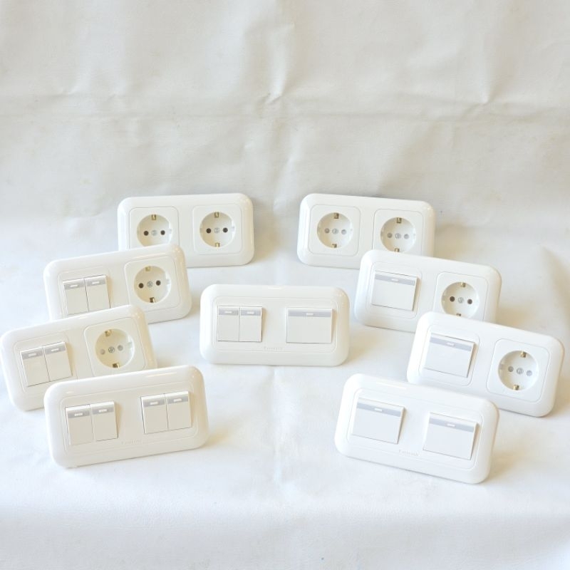 Jual PANASONIC WIDE SERIES PUTIH 2 GANG 4 DEVICE SAKLAR SERI GANDA ...