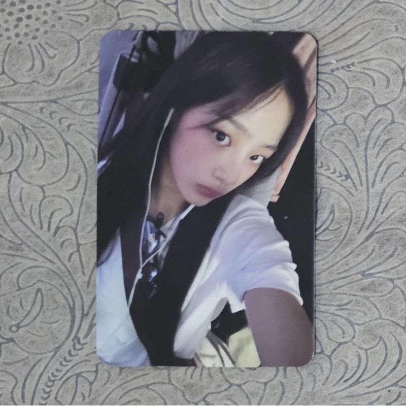 Jual Official Photocard Minji Newjeans Supernatural Weverse Ver | Shopee Indonesia