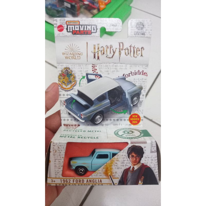 Jual Matchbox Harry potter Ford Anglia moving parts dan reguler ...