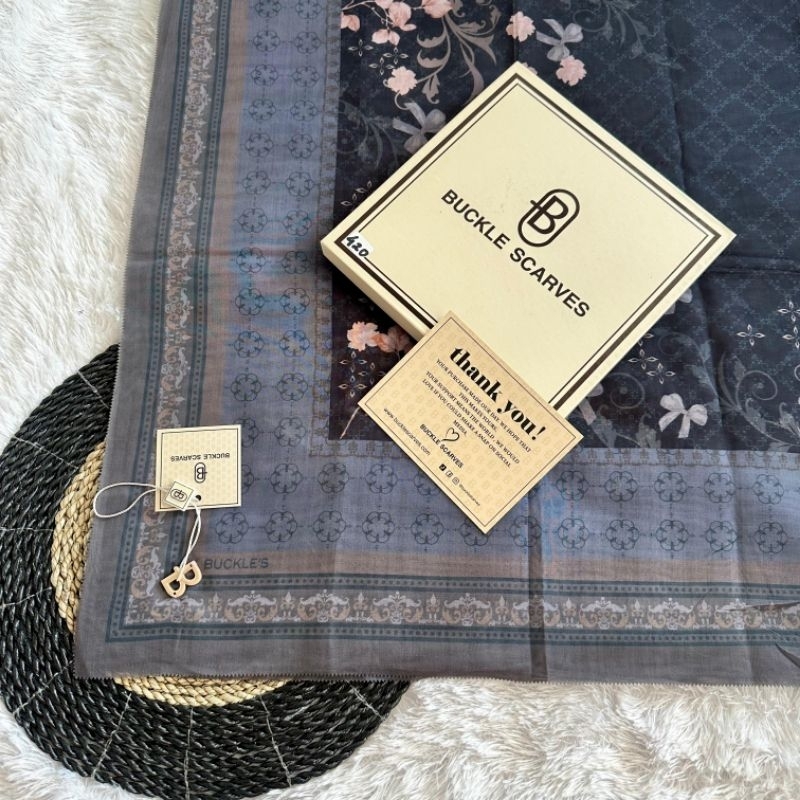 Jual NAGIH OOTD HIJAB AZARA BUCKLE SCARVES PREMIUM MOTIF SEGI EMPAT ...