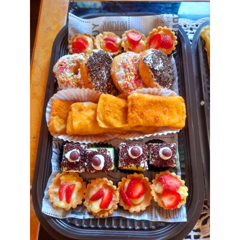 Jual Paket Promo kue basah dan kering isi 20pcs | Shopee Indonesia