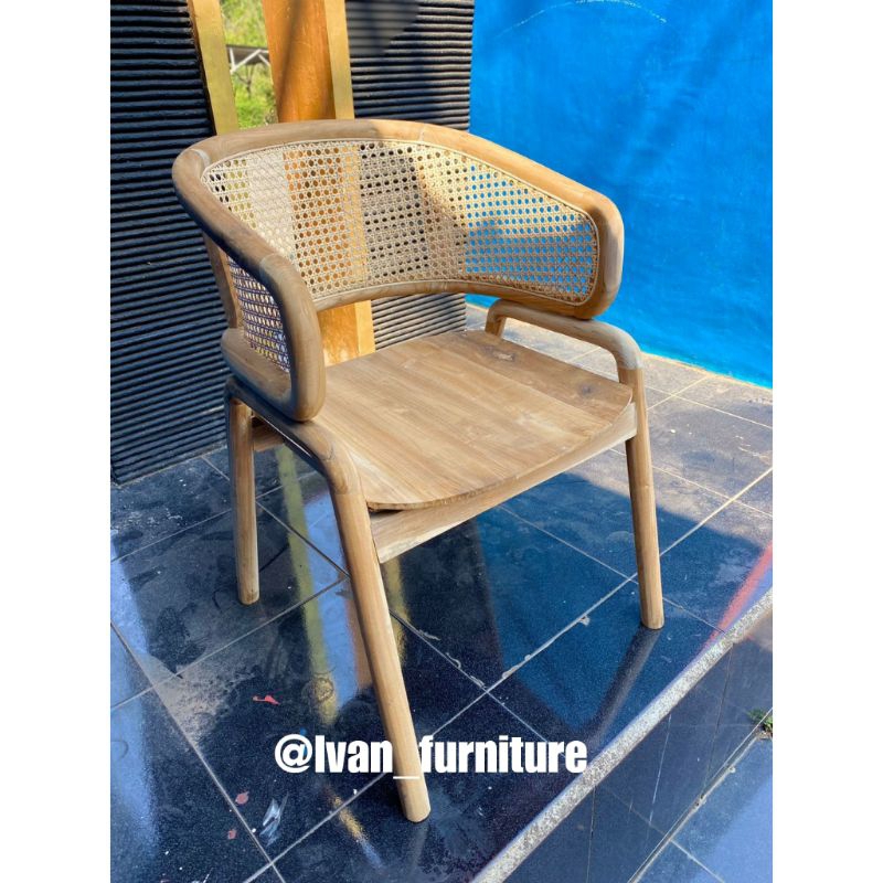 Jual kursi cafe Cleopatra kursi cafe kayu jati mix rotan | Shopee Indonesia