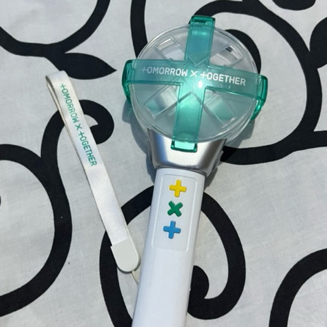 Jual TXT TOMORROW X TOGETHER OFFICIAL LIGHTSTICK V1 | Shopee Indonesia