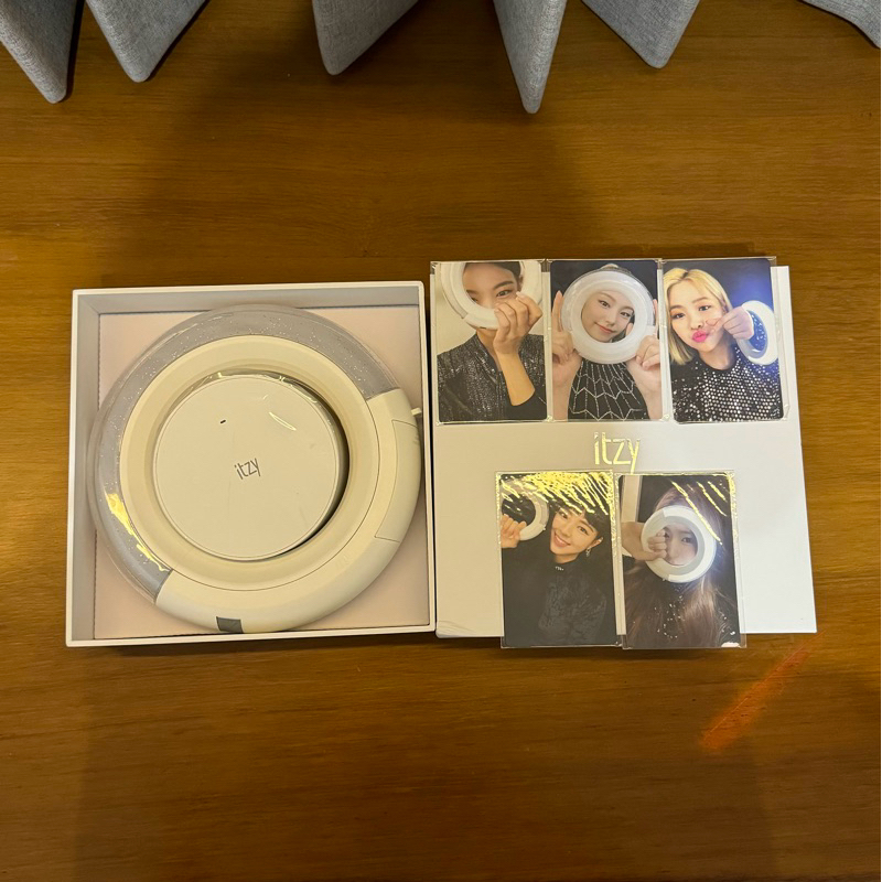 Jual Official Lightring Itzy Lightstick Blackpink Enhypen album border : day one (read ...