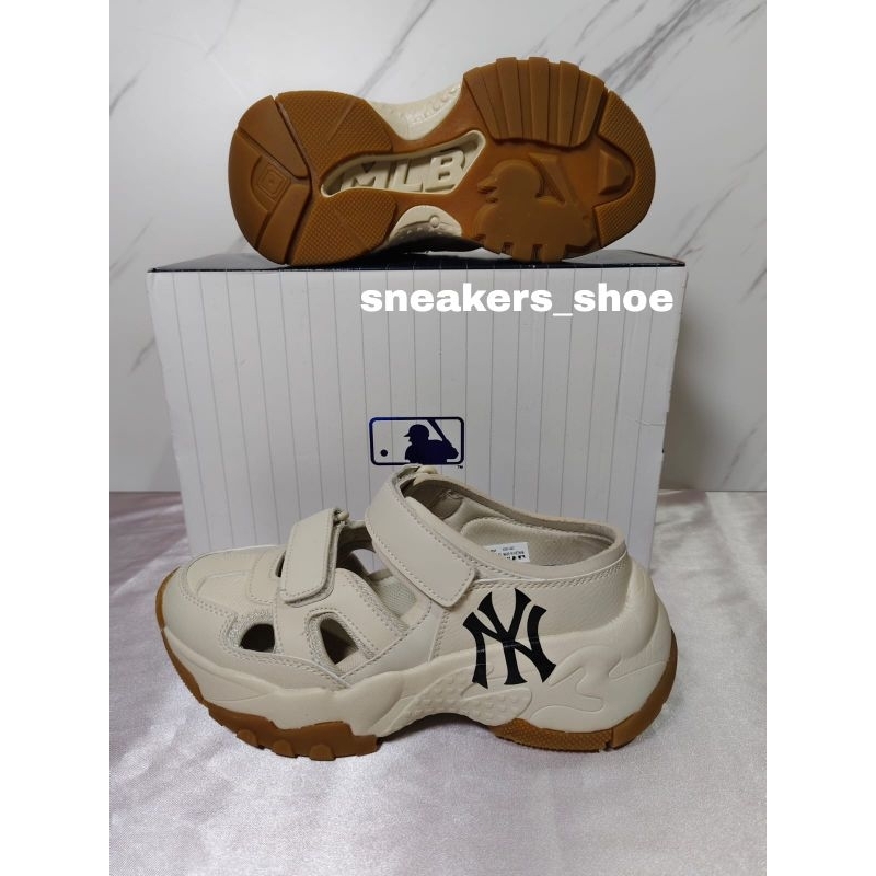 Jual Sepatu MLB Slop Bigball Chunky Mask New York Yankees / Sepatu Mlb ...