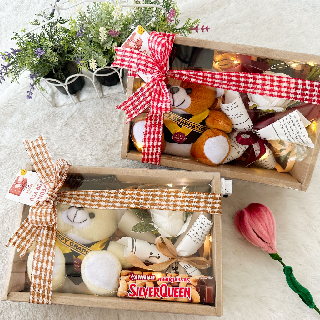 Jual Flower Box Graduation/ Flower box/ Mini Buket/ Hadiah Wisuda/ Kado ...