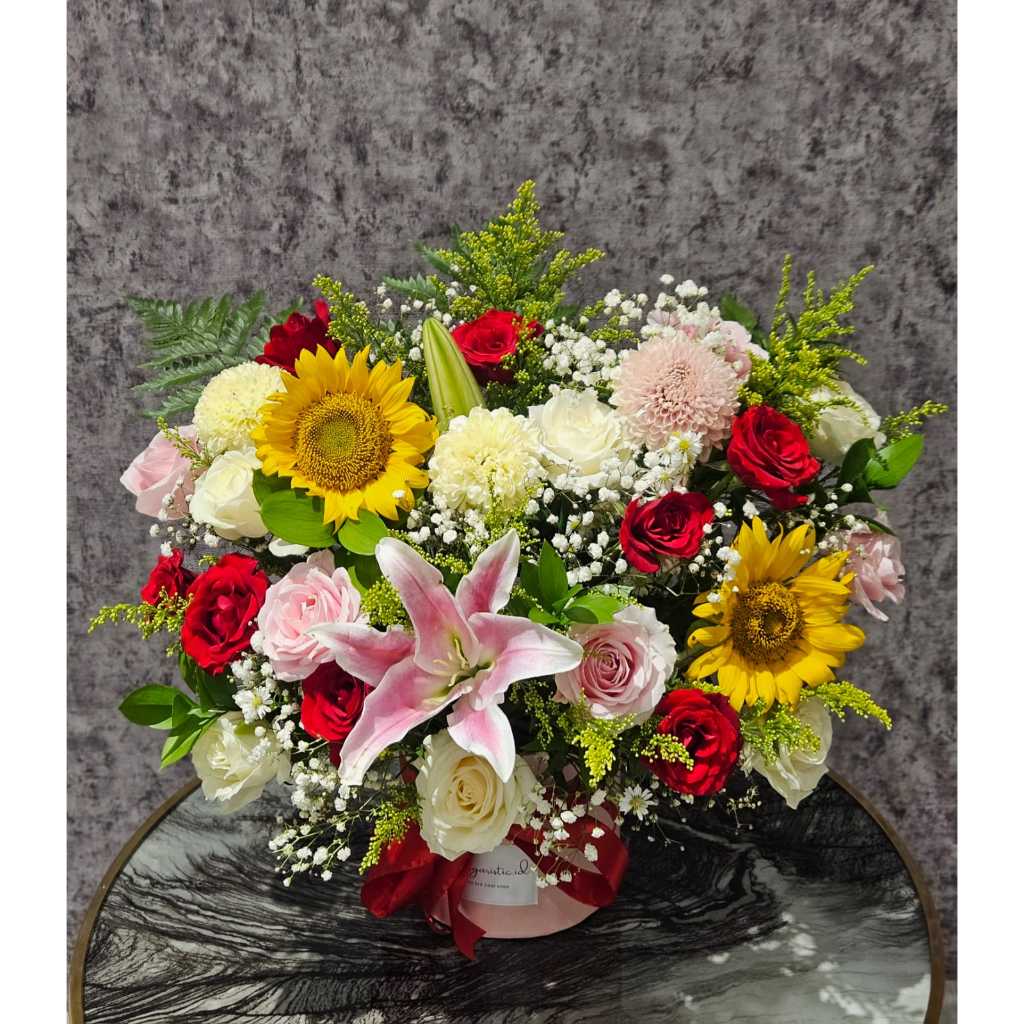 Jual Bloom Box Mix Premium Flowers / Bunga Matahari / Bunga Lily ...