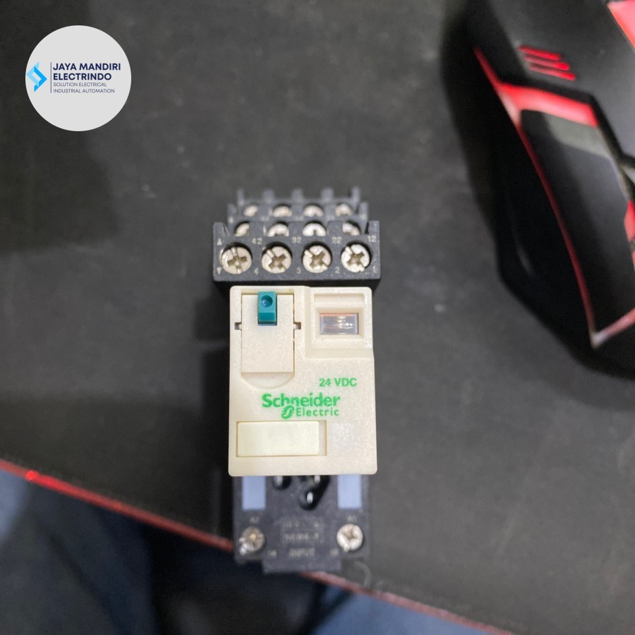 Jual RELAY SCHNEIDER RXM4AB2BD 24VDC + SOCKET RXZE2S114M | Shopee Indonesia