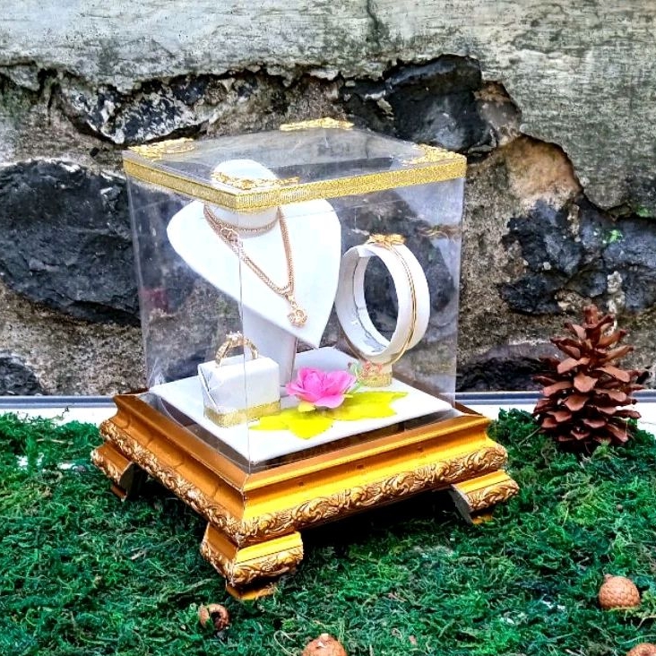 Jual (REAL PICT ) BOX HANTARAN SESERAHAN TEMPAT PERHIASAN TUNANGAN ...