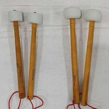 Jual Sepasang Stik bass drum dan Tenor drum, Spons putih gagang kayu ...