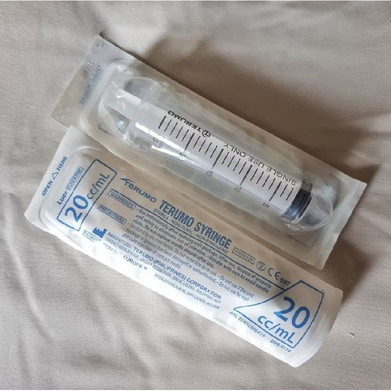 Jual spuit 20cc terumo / syringe 20cc terumo lubang pinggir | Shopee ...