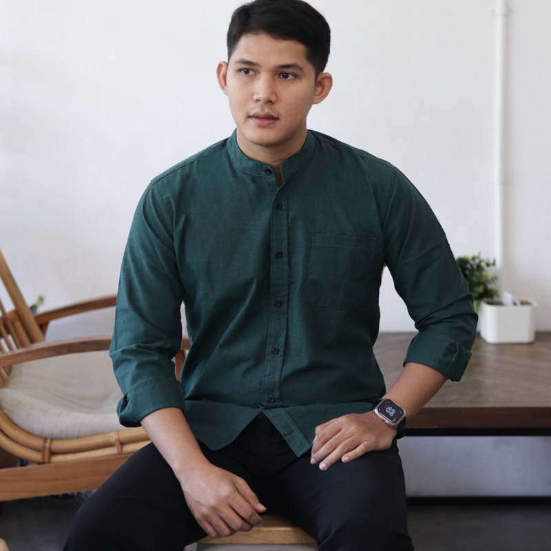 Jual Basicale Kemeja Oxford Emerald Green Lengan Panjang Hijau Bottle ...