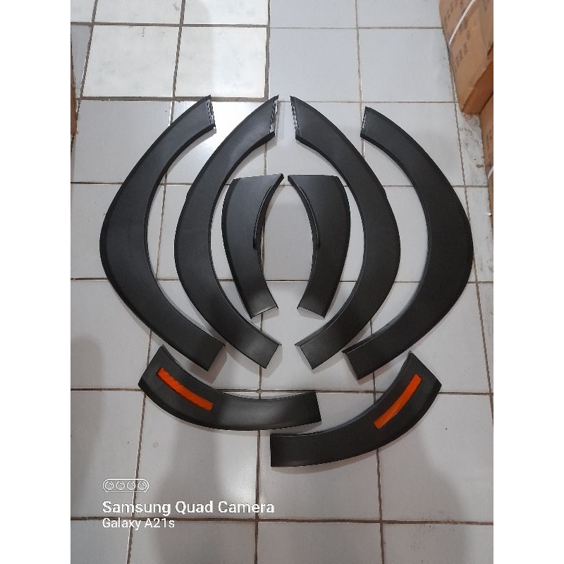 Jual FENDER OVER FENDER TOYOTA INNOVA ZENIX 2023 2024 2025 SET DEPAN ...