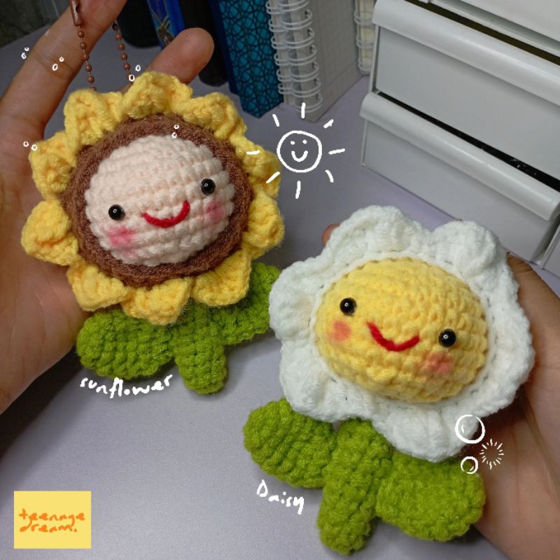 Jual [PRE-ORDER] Keychain / Bagcharm SUNFLOWER | keychain rajut ...