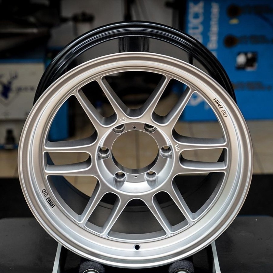 Jual velg racing r18 lebar 9,5 ENKEI RPF1 R18 pajero fortuner Hilux Triton | Shopee Indonesia